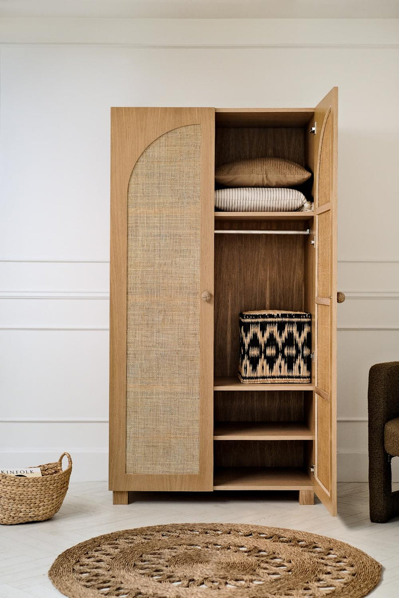 Hasır Ahşap Gardrop